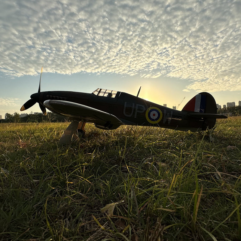 Dynam Hawker Hurricane V2 4S RC Warbird 1.25m w/ Flaps